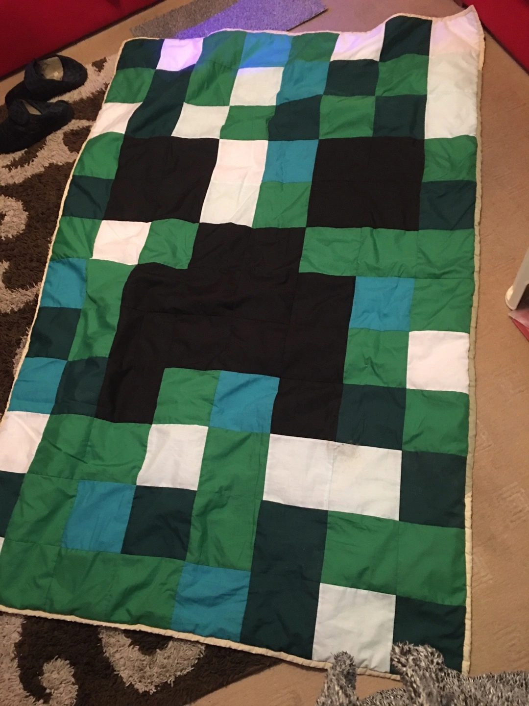 Minecraft single bed throw | Karrot
